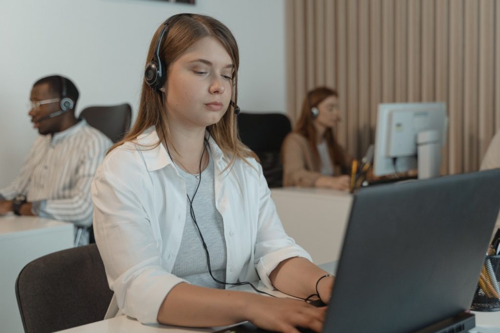 Call Center Technology Trends: 4 Features You Should Add in 2022 Call Center Technology Trends: 4 Features You Should Add in 2022